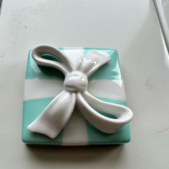 Tiffany & Co. | Jewelry | Tiffany And Co Porcelain Trinket Mini Gift ...